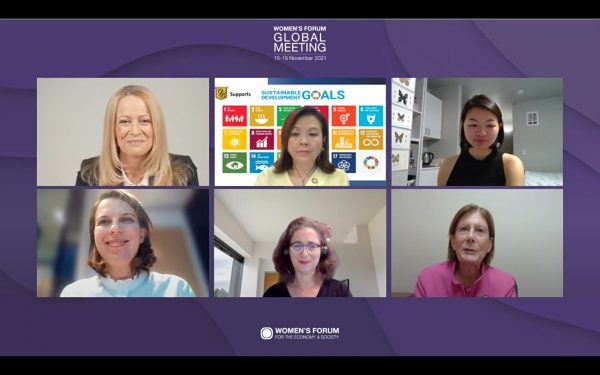 Karin Helmstaedt – Journalist / Presenter / Moderator